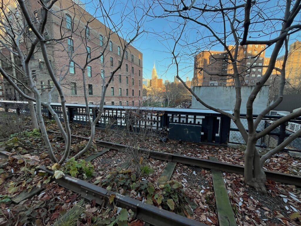 Walking the NYC High Line - 2025